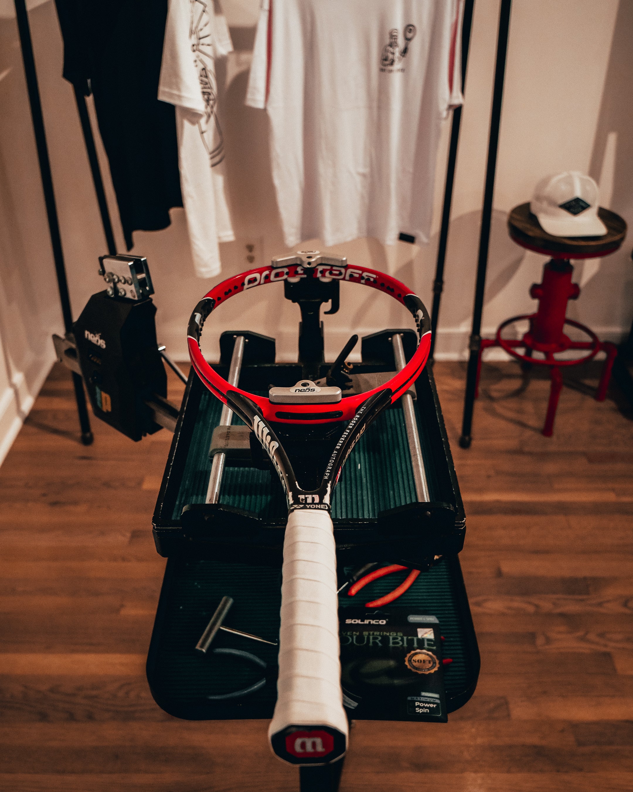 Lowering tension on the RF97A with soft poly – Evoke Tennis